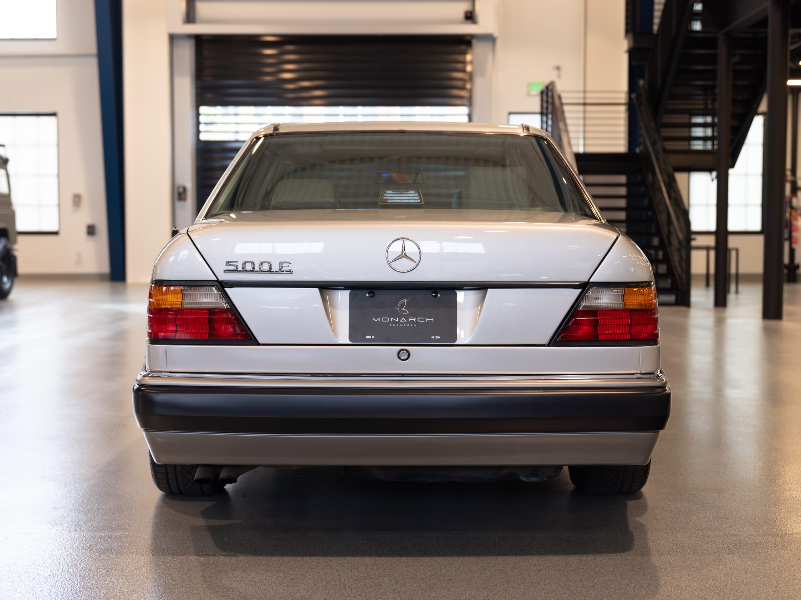 1992 Mercedes-Benz 500E - Monarch Showroom